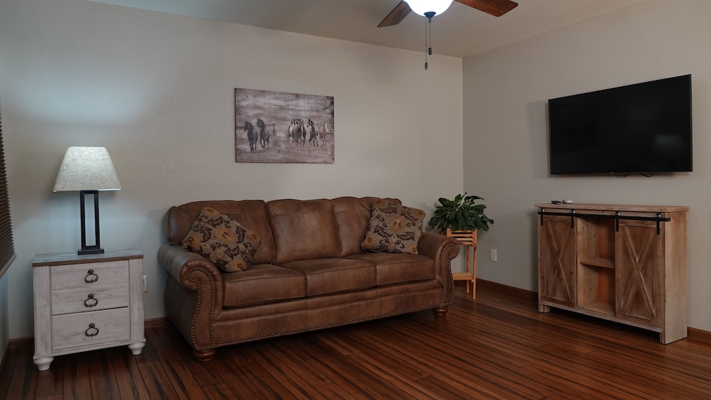 A Relaxing Vacation Rental Home In The Black Hills Of South Dakota - Mount Rushmore, SD