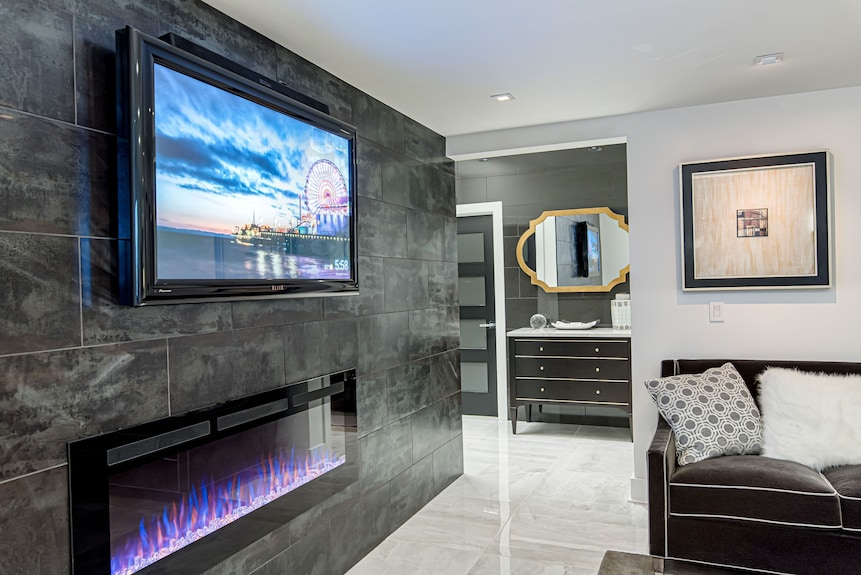 The Whitehouse Entertain Suite!
Carmel, Westclay - Carmel, IN