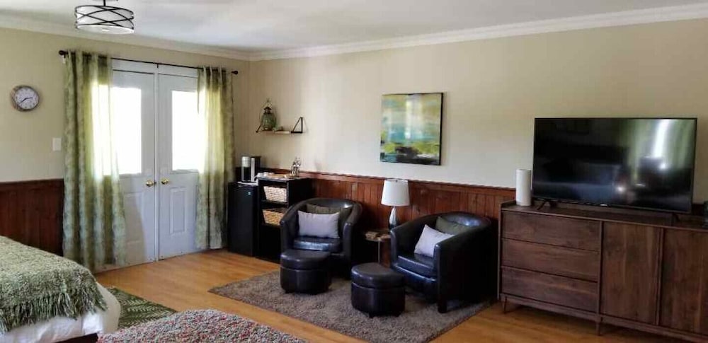 The Evergreen Suite--with Private Balcony! - Newfoundland and Labrador