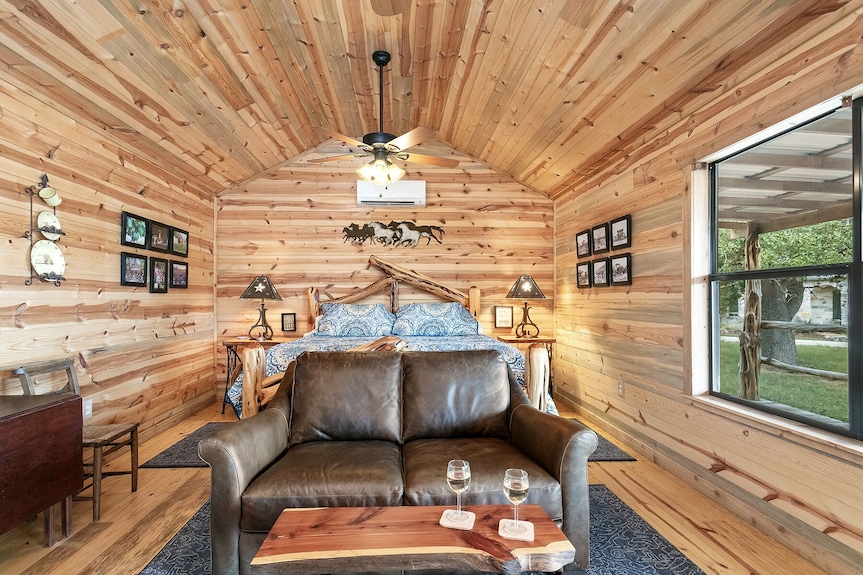 Absolutely Charming Bunkin Inn、1/1 Cabin、king Bed、pet Friendly、close To Town! - フレデリックスバーグ, TX