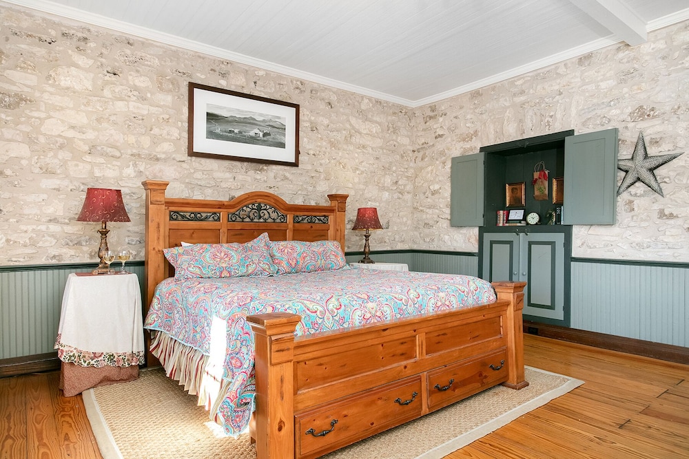 Absolutamente Encantador Itz Inn Front Porch Suite, Capacidad Para 4 Personas, En La Calle Principal. - Fredericksburg, TX