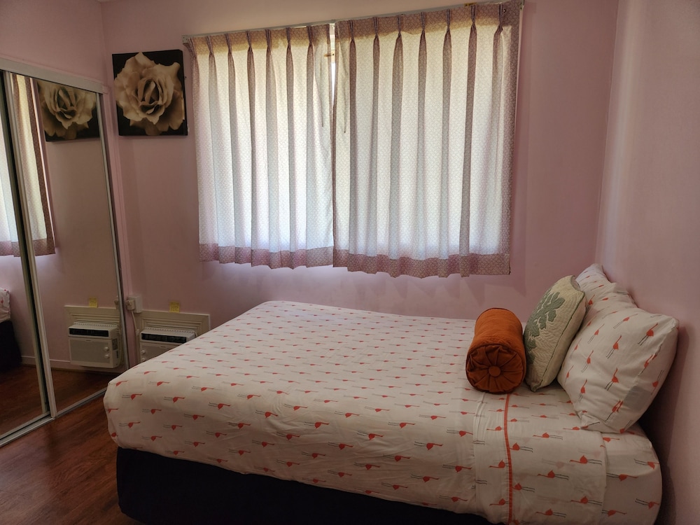 Beau & Commercial 1 Chambre / Salon Avec Parking Gratuit !! - Honolulu