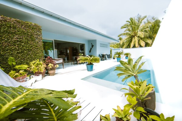 Coast Cook Islands - 3-bedroom Beachfront Pool Villa - Rarotonga