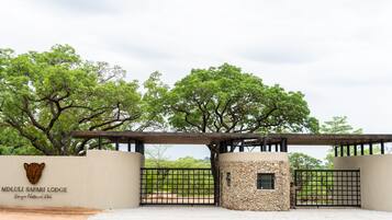 Fachada da propriedade