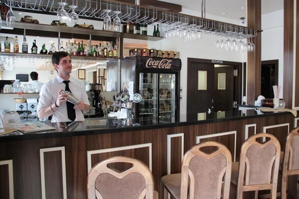 Bar (no alojamento)