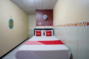 Quarto casal luxo | Escrivaninha, Wi-Fi de cortesia, roupa de cama