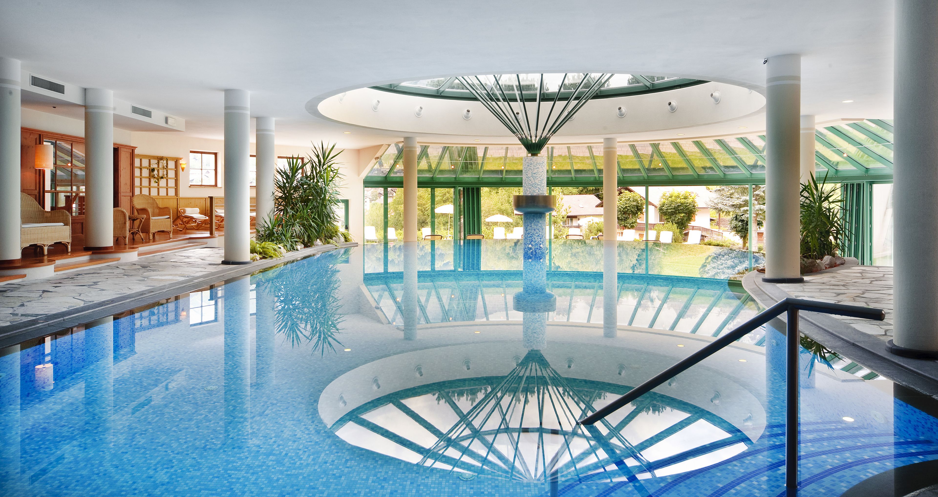 Piscina interna, piscina externa