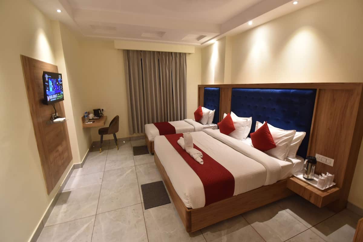 Cofres nos quartos, ferros/tábuas de passar roupa, Wi-Fi de cortesia