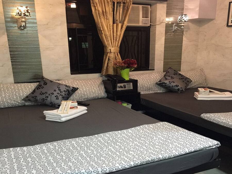 Quarto Quádruplo Standard | Cofre no quarto, Wi-fi grátis