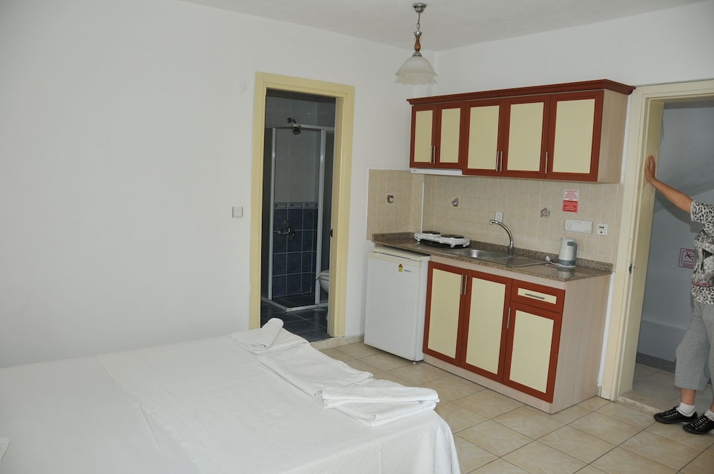 Club Ekinci Palace - İçmeler