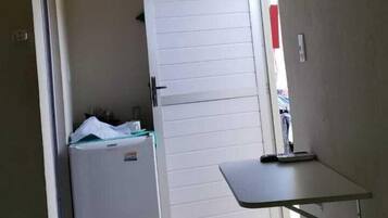 Quarto triplo | 1 quarto, frigobar, Wi-Fi de cortesia, roupa de cama