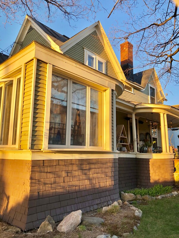 La Maison De Ville - Bed & Bistro - Magog