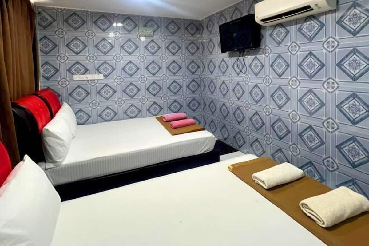 Ferro/tábua de engomar, Wi-fi grátis, roupa de cama fornecida