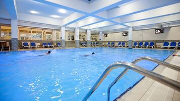 Piscina interior, piscina exterior