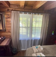 Suite Superior | Com decoração personalizada, com mobília individualizada, secretária 