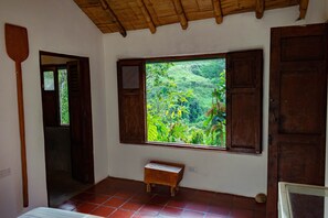 Quarto Duplo Design | Com decoração personalizada, Wi-fi grátis 