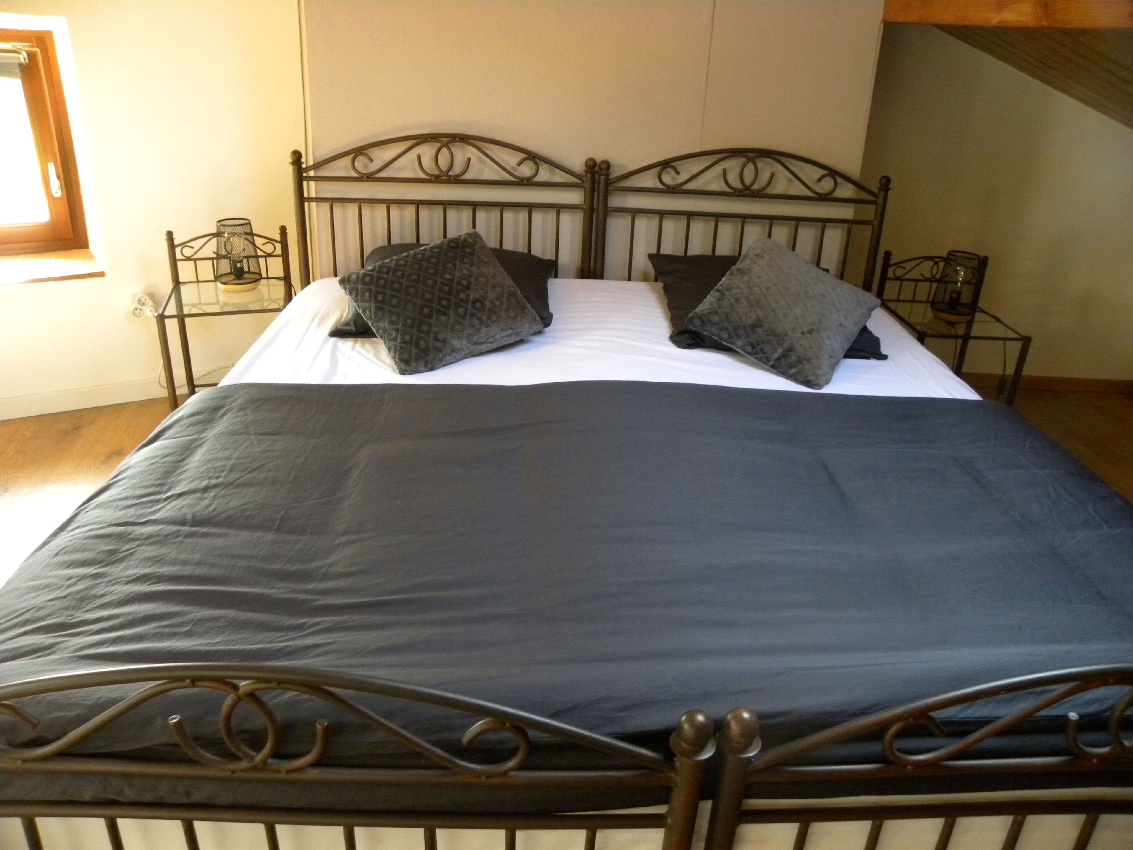 Suite-Estúdio Familiar, 2 quartos (Marc aurel) | 1 quarto, roupa hipoalergénica, cortinas/cortinados opacos 