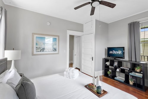 Resi On Rutledge: Urban Chic Living - Charleston, SC