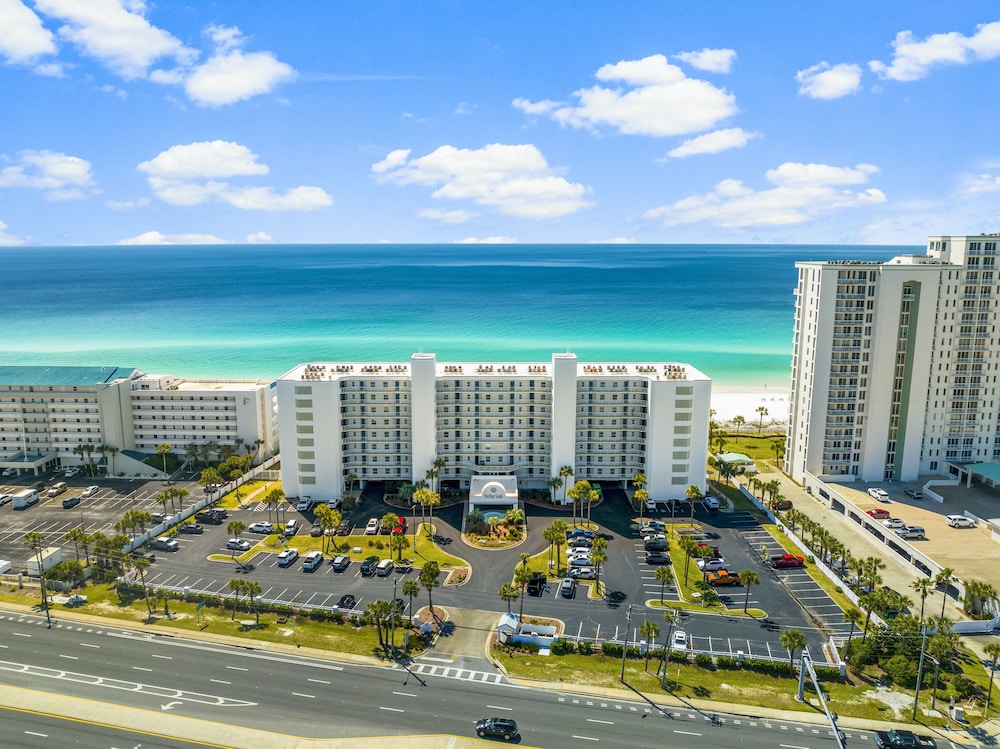 Sterling Sands Resort By Panhandle Getaways - Destin, FL