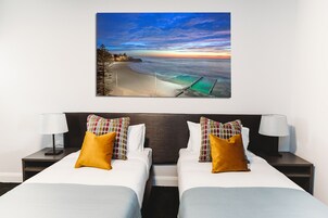 Quarto duplo standard, 2 camas de solteiro, para não fumantes | 1 quarto, escrivaninha, espaço de trabalho para notebook