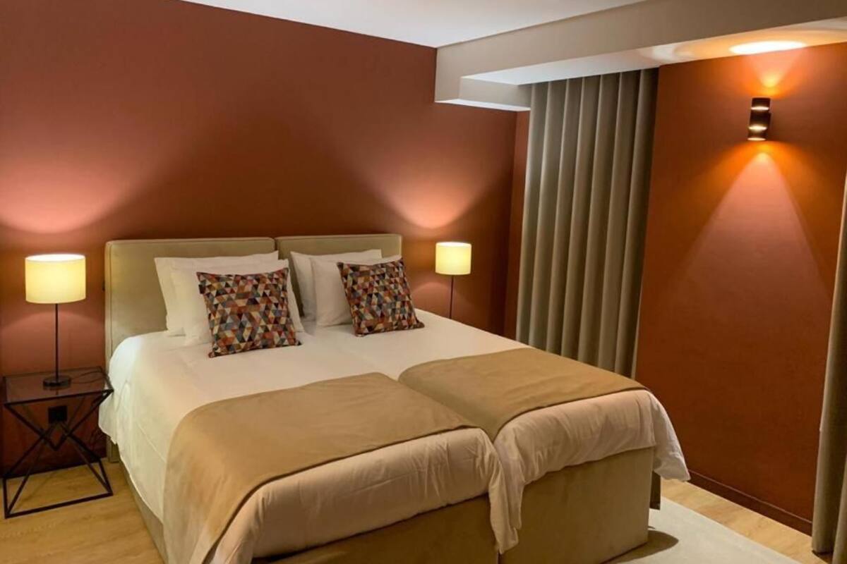 Quarto Twin Premium | Quartos insonorizados, berços/camas para crianças grátis