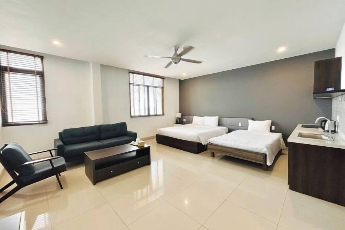 1 quarto, frigobar, individualmente decorados