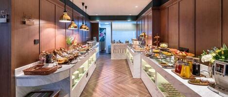 Café da manhã com buffet todos os dias (CNY 58 por pessoa)