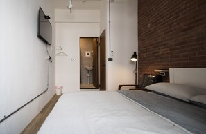 Quarto Duplo, casa de banho privativa | Cortinas/cortinados opacos, roupa de cama fornecida