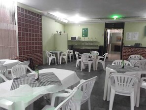 Pequeno-almoço completo diário incluído 