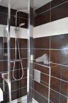 Duche na casa de banho
