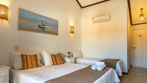 Quartos à prova de som, Wi-Fi de cortesia, roupa de cama