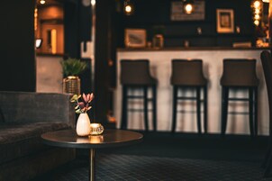 Área de estar no saguão