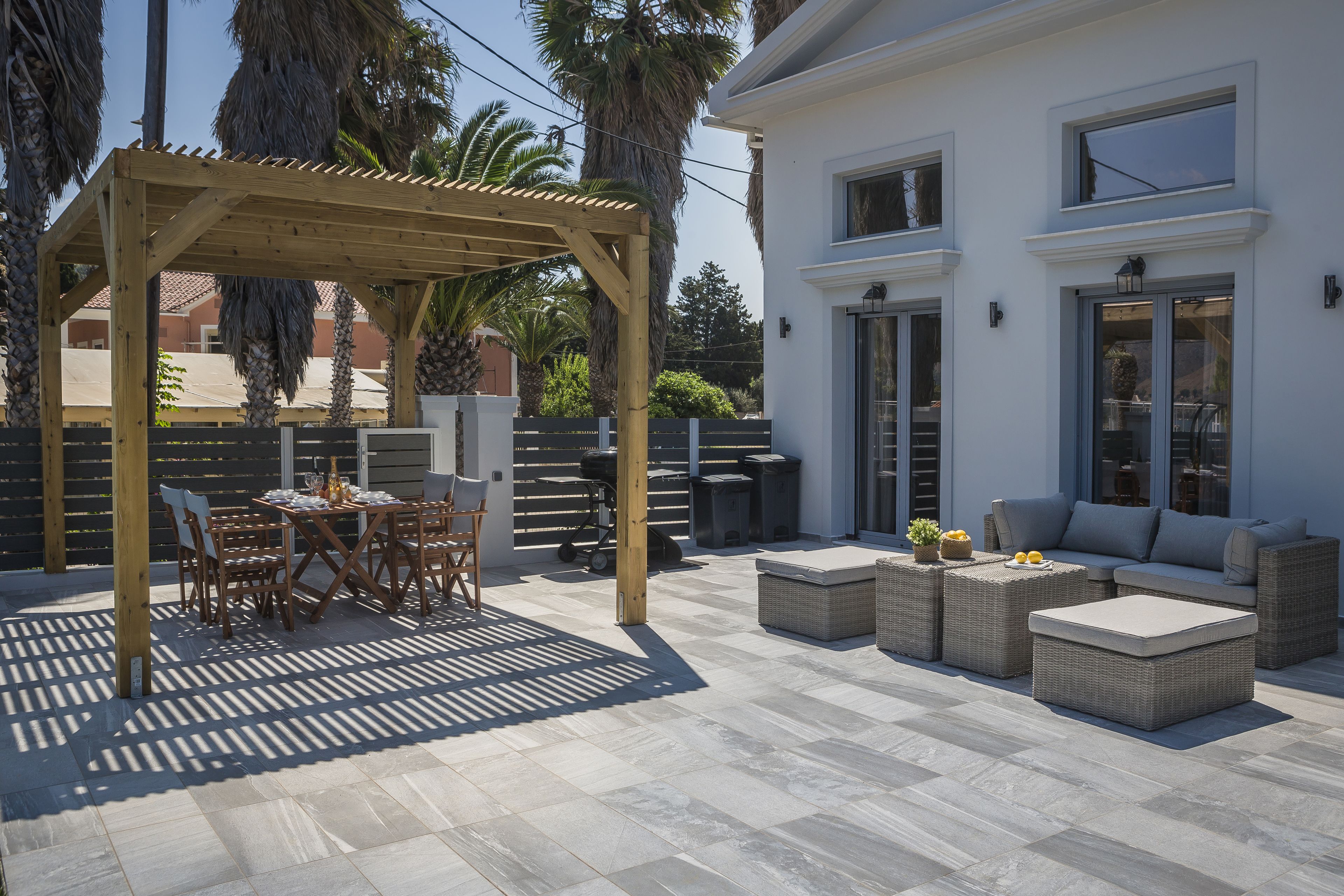 Deluxe Villa with Private Pool, Sea View (2) | Terraço/pátio interior