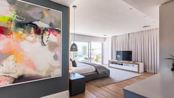 12A Villa Normandie | Minibar, cofre no quarto, com decoração personalizada