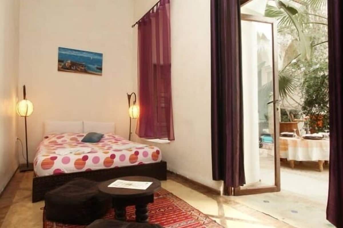 Quarto casal | Berços grátis, camas extras/dobráveis, Wi-Fi de cortesia