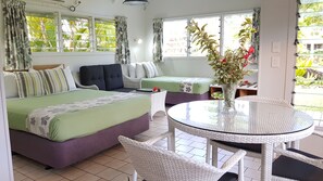 Estúdio, vista para o jardim | Sala de estar