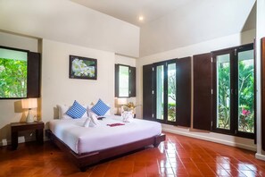 Garden Villa | 1 quarto, cofre no quarto, com decoração personalizada 