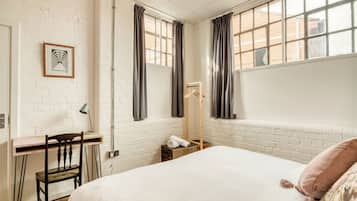 1 quarto, roupa de alta qualidade, cortinas/cortinados opacos
