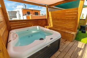Banheira de hidromassagem exterior