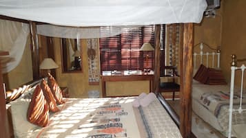 Quarto Triplo, acessível | Roupa de alta qualidade, camas de colchão Select Comfort, minibar
