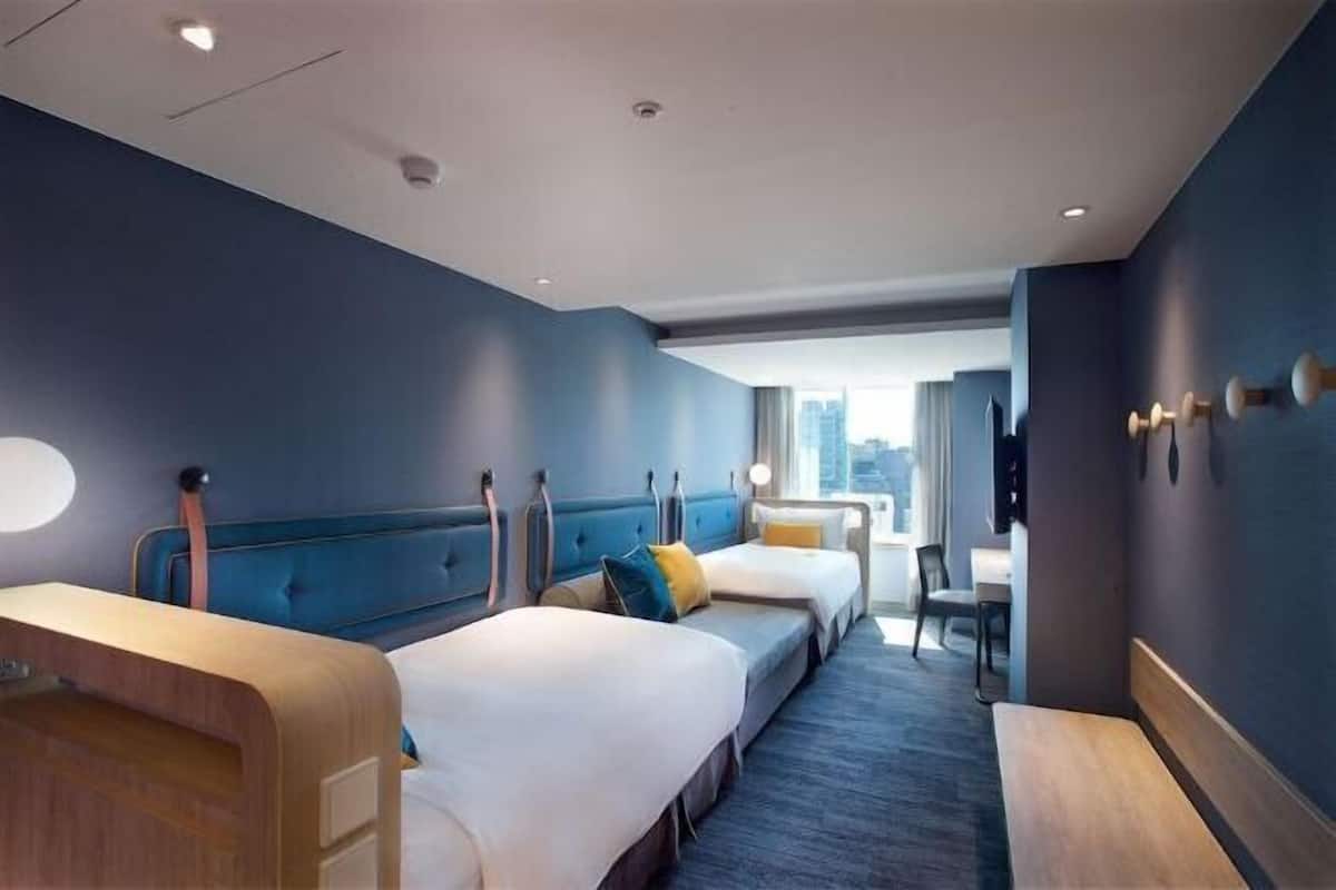 Cofre no quarto, berços/camas para crianças grátis, Wi-fi grátis