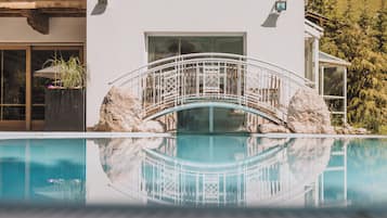 Piscina estreita