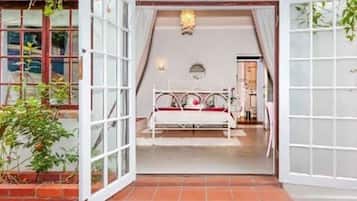 Entrada (vista interior)