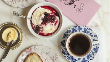 Pequeno-almoço tipo buffet diário incluído
