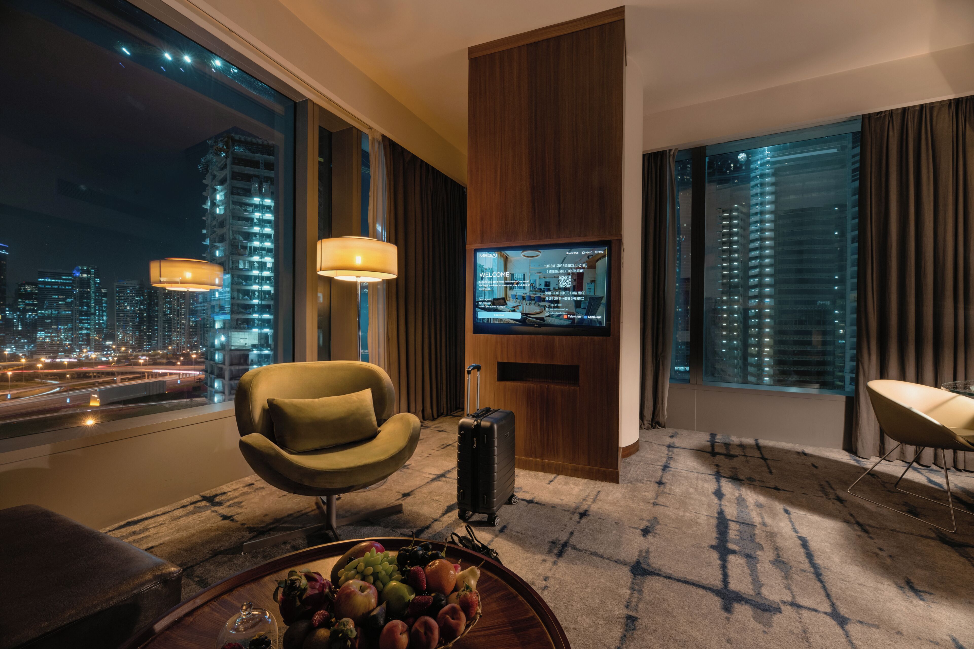 One-Bedroom Chill Out Suite | Área de estar | TV de tela plana