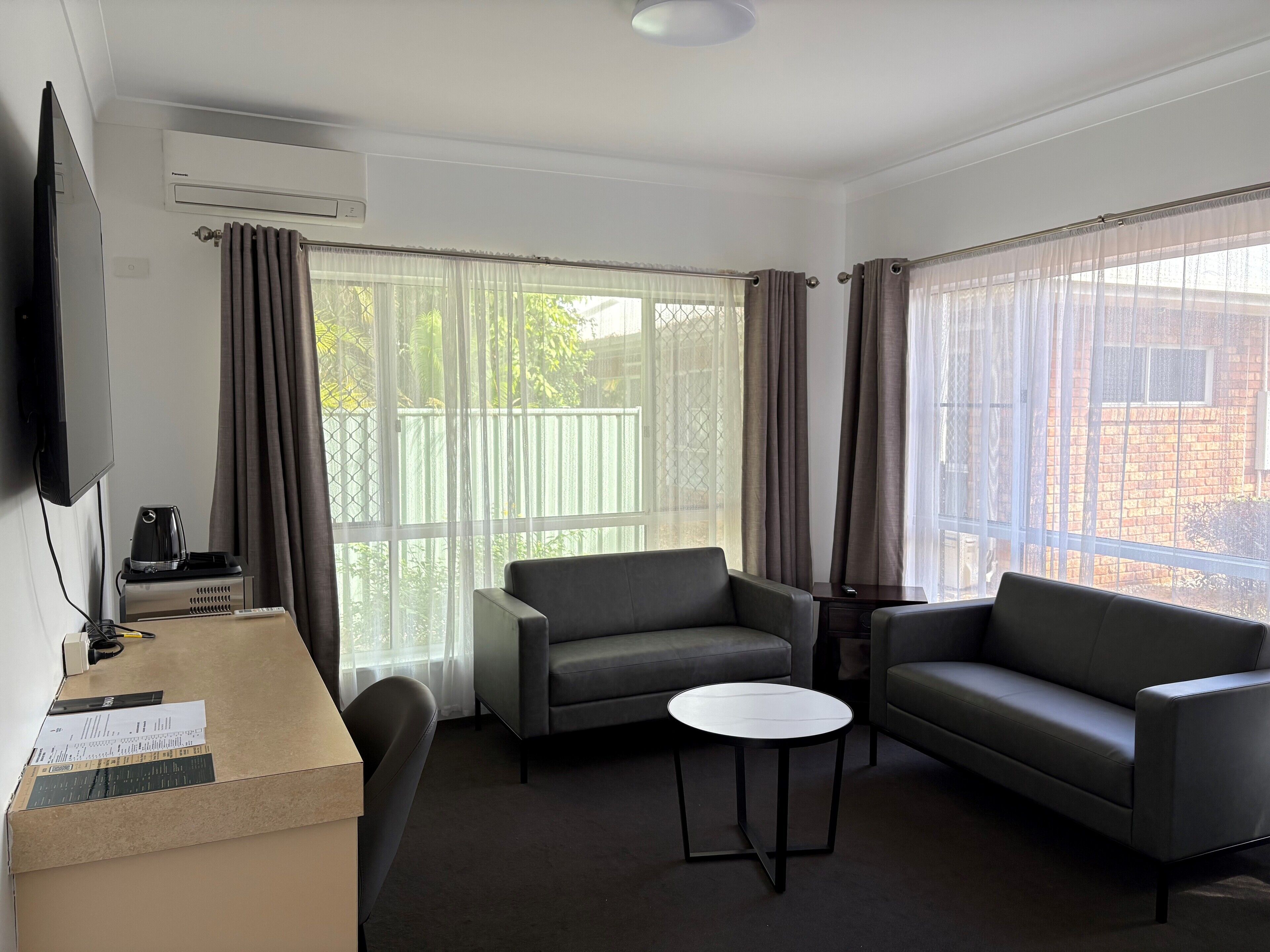 Suite | Sala de estar | Smart TV de 50 polegadas com canais digitais, televisor 