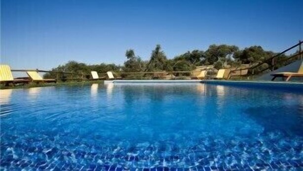 Piscina exterior sazonal
