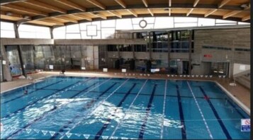 Piscina exterior, da(s) 10:00 à(s) 17:00, guarda-sóis, espreguiçadeiras 