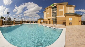 Piscina exterior 