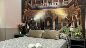 Quarto casal ou duplo standard | Cofres nos quartos, ferros/tábuas de passar roupa, Wi-Fi de cortesia
